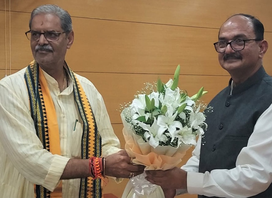 Hindalco Odisha president appraises Dy CM Singhdeo : Company plans Rs ...